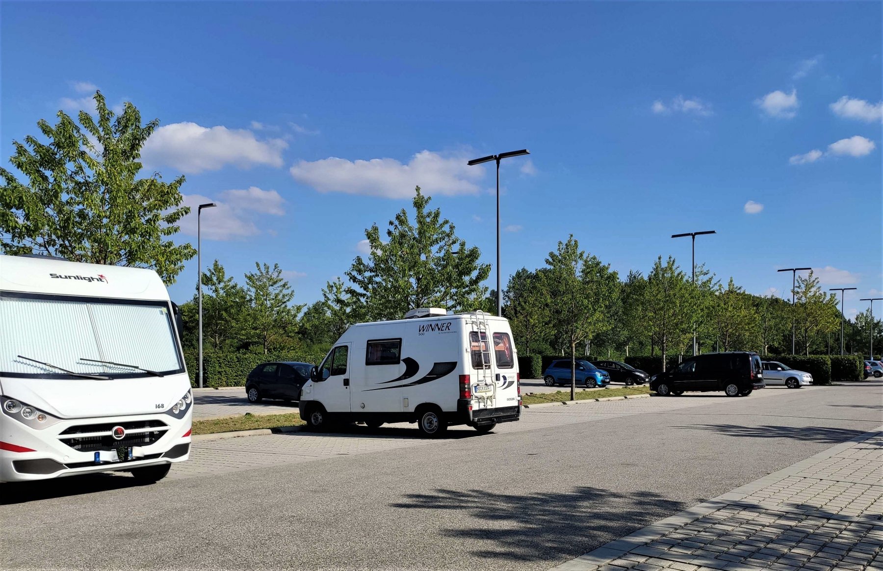 Camping-app.eu: Besucherparkplatz LMU Biozentrum Planegg Germany